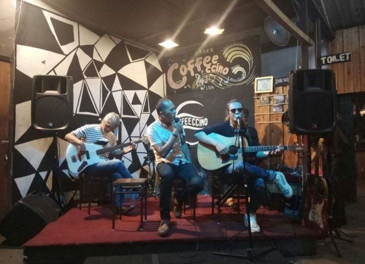 Band Legendaris Kalbar, Arwana Rayakan Ultah di Kampung Halaman ...