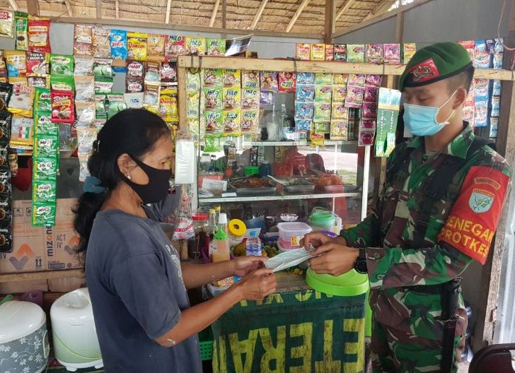 Brigif 19/kh Terapkan Disiplin Protkes Warga yang Belanja di Pasar ...