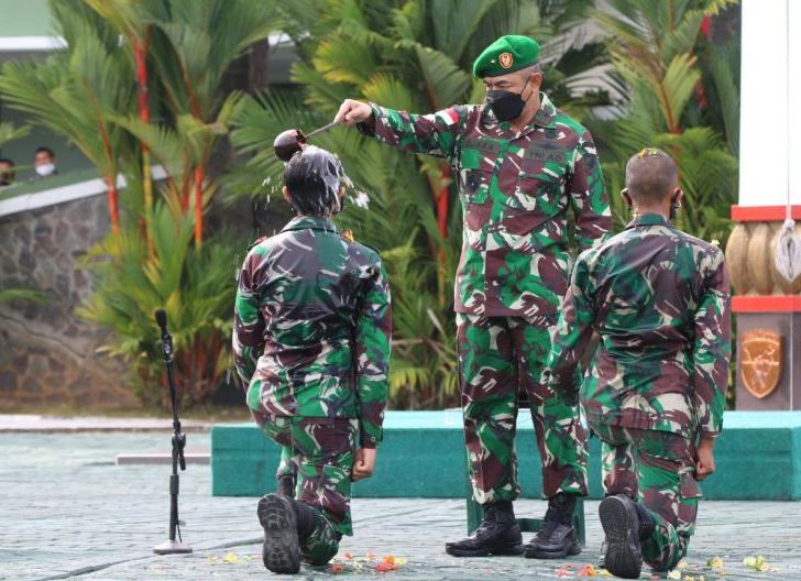 Kasdam XII/Tpr Pimpin Tradisi Penerimaan Warga Baru Abit Diklapa I dan ...