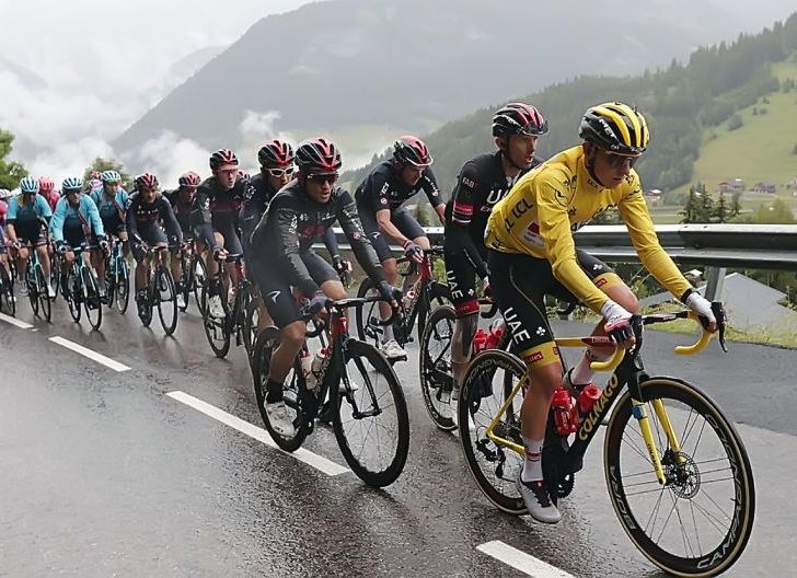 Angkat Prestasi Atlet Balap Sepeda, Kemenparekraf Siap Gelar Tour D ...