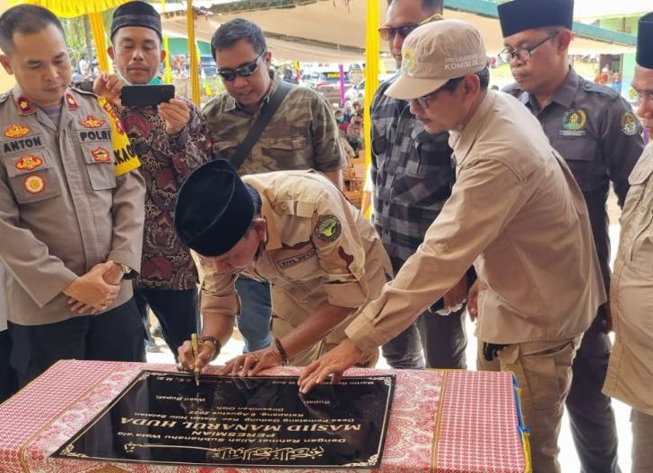 Farhan Resmikan Masjid Manarul Huda Desa Pematang Gadung ...