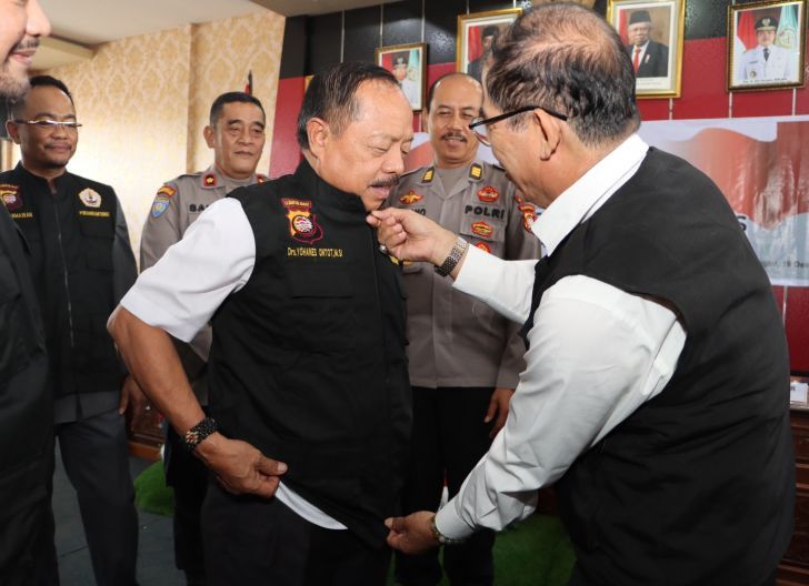 Ontot Nahkodai Pokdar Kamtibmas Bhayangkara Resor Sanggau Masa Bakti ...