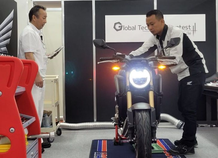 Kalahkan Ratusan Peserta dari Berbagai Negara, Teknisi Sepeda Motor ...