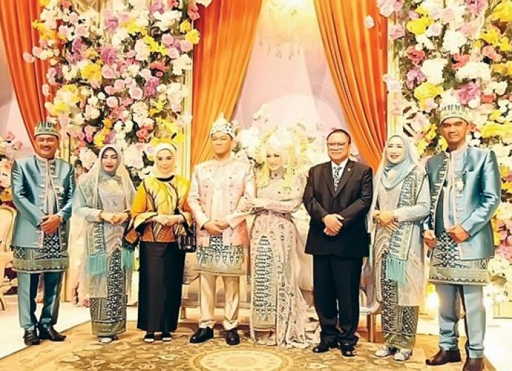 OSO Hadiri Pernikahan Anak Mantan Bupati KKH dan Anggota DPD RI ...