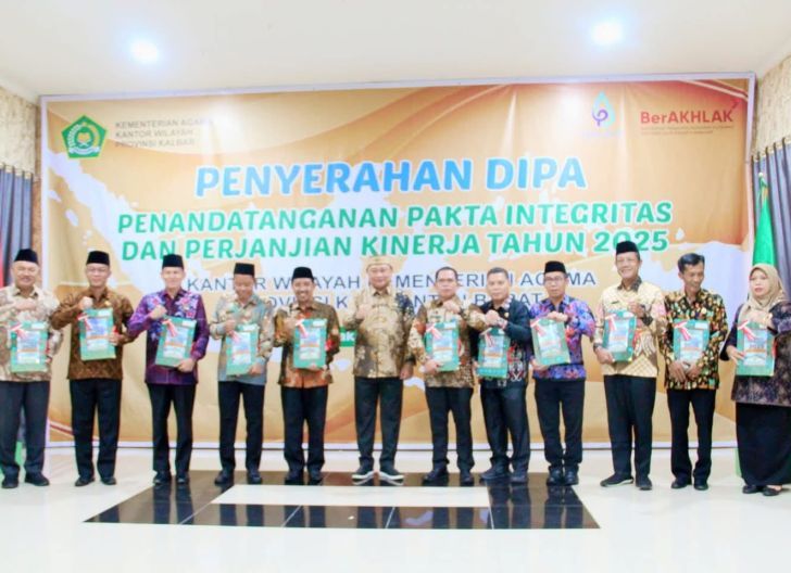 Penyerahan DIPA 2025 dan Penandatanganan Pakta Integritas, Kakanwil ...