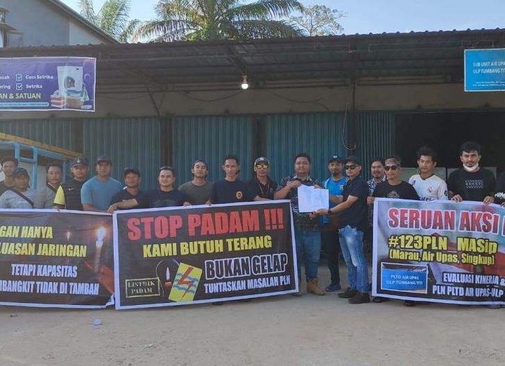 Kerap Padam Listrik, Warga Marau Geruduk Kantor PLN Air Upas, Minta PLN ...